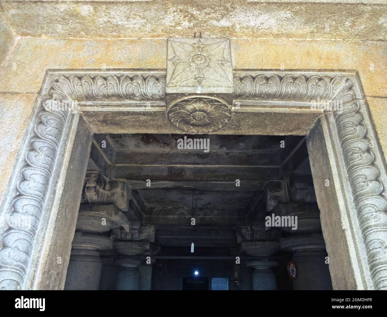 carving and sculpture at Lord Gomateswara, Bahubali, Jainism ...