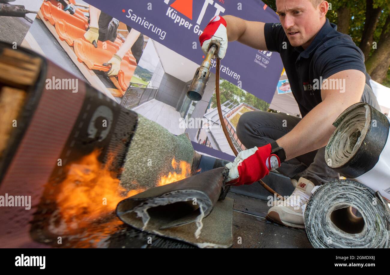 Bitumen Sheets High Resolution Stock Photography and Images - Alamy