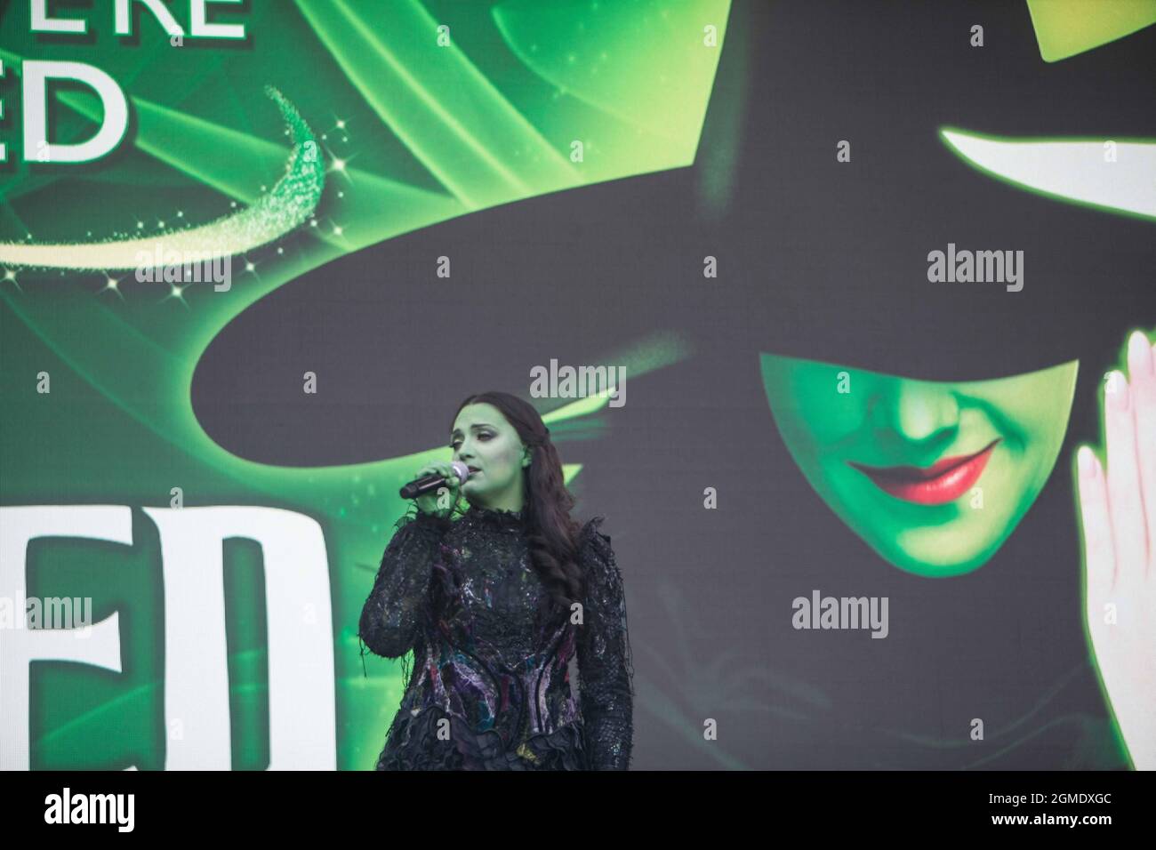 Wicked musical london production hi-res stock photography and images ...