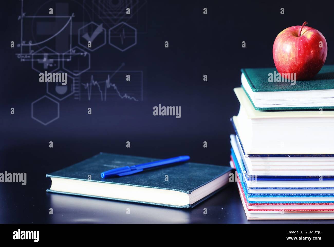 Chemistry laboratory formul hi-res stock photography and images - Alamy