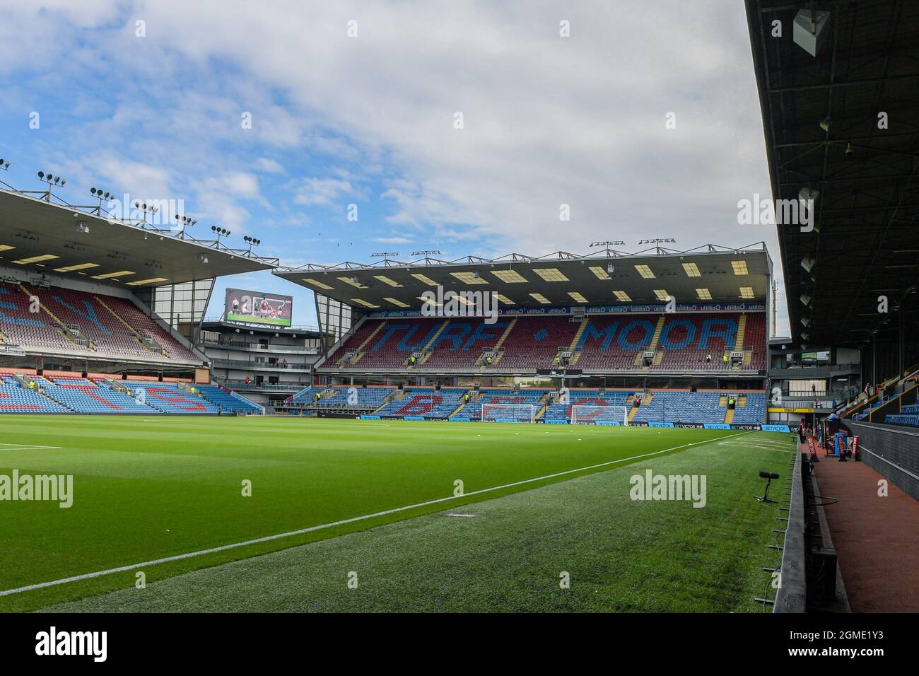 Turf moor stadium view hi-res stock photography and images - Alamy