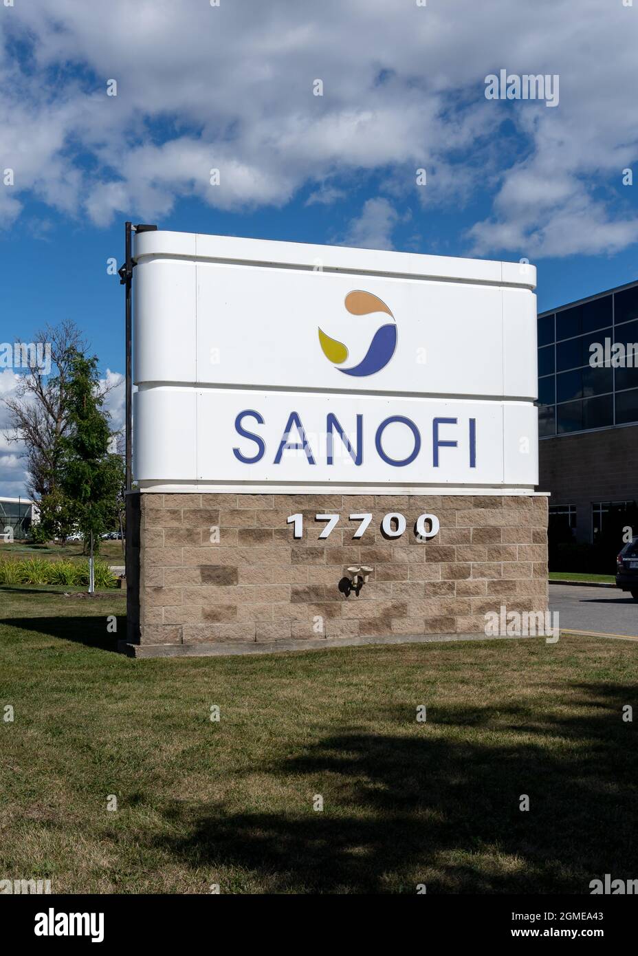 Sanofi building signage hi-res stock photography and images - Alamy