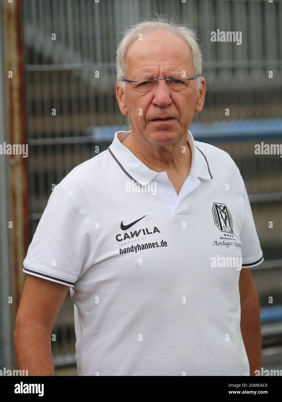 Coach Wulf-Rüdiger Müller SV Meppen DFB-Pokal Women Season 2021-22 1st ...