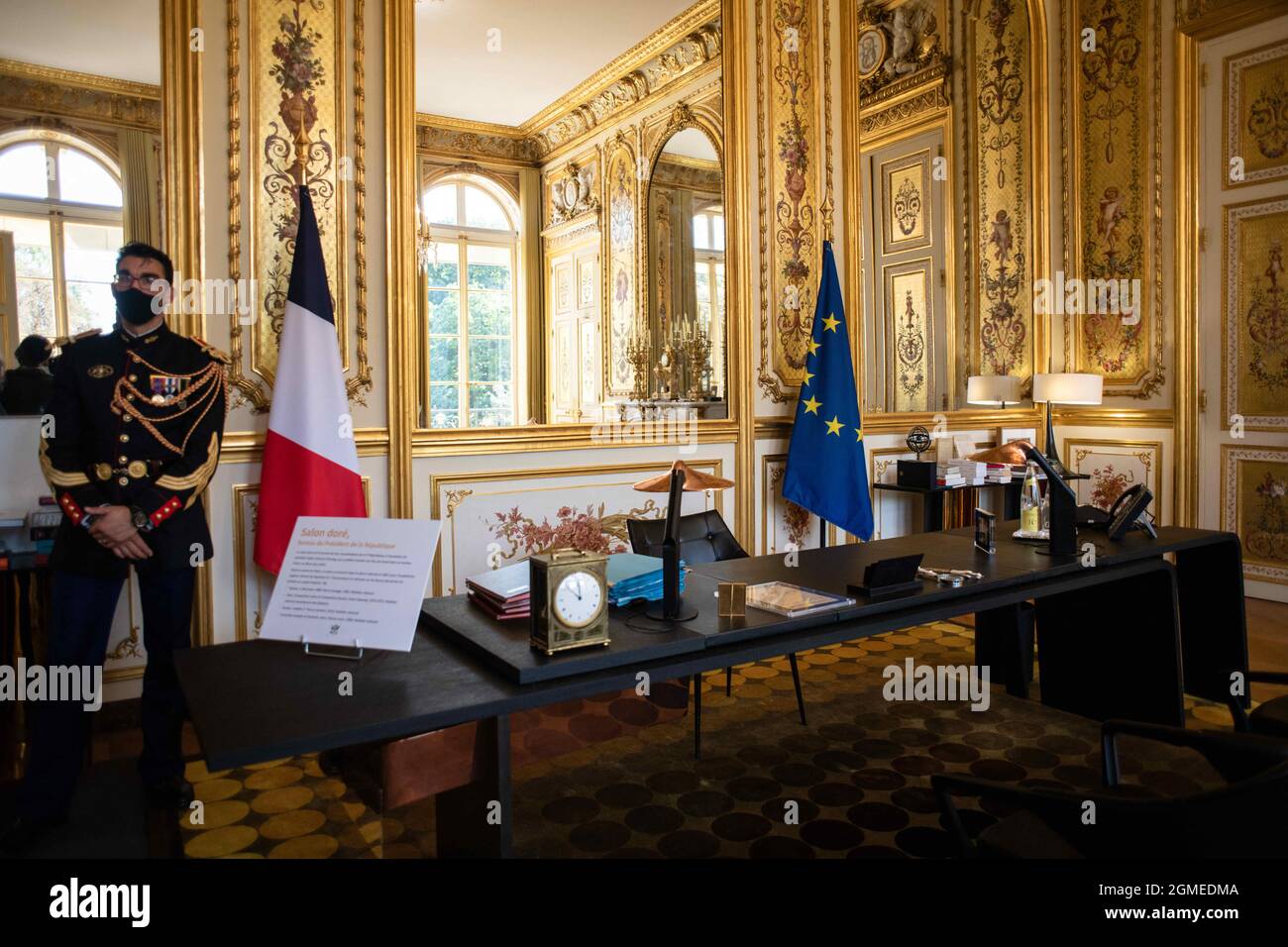 Salon dore hi-res stock photography and images - Alamy