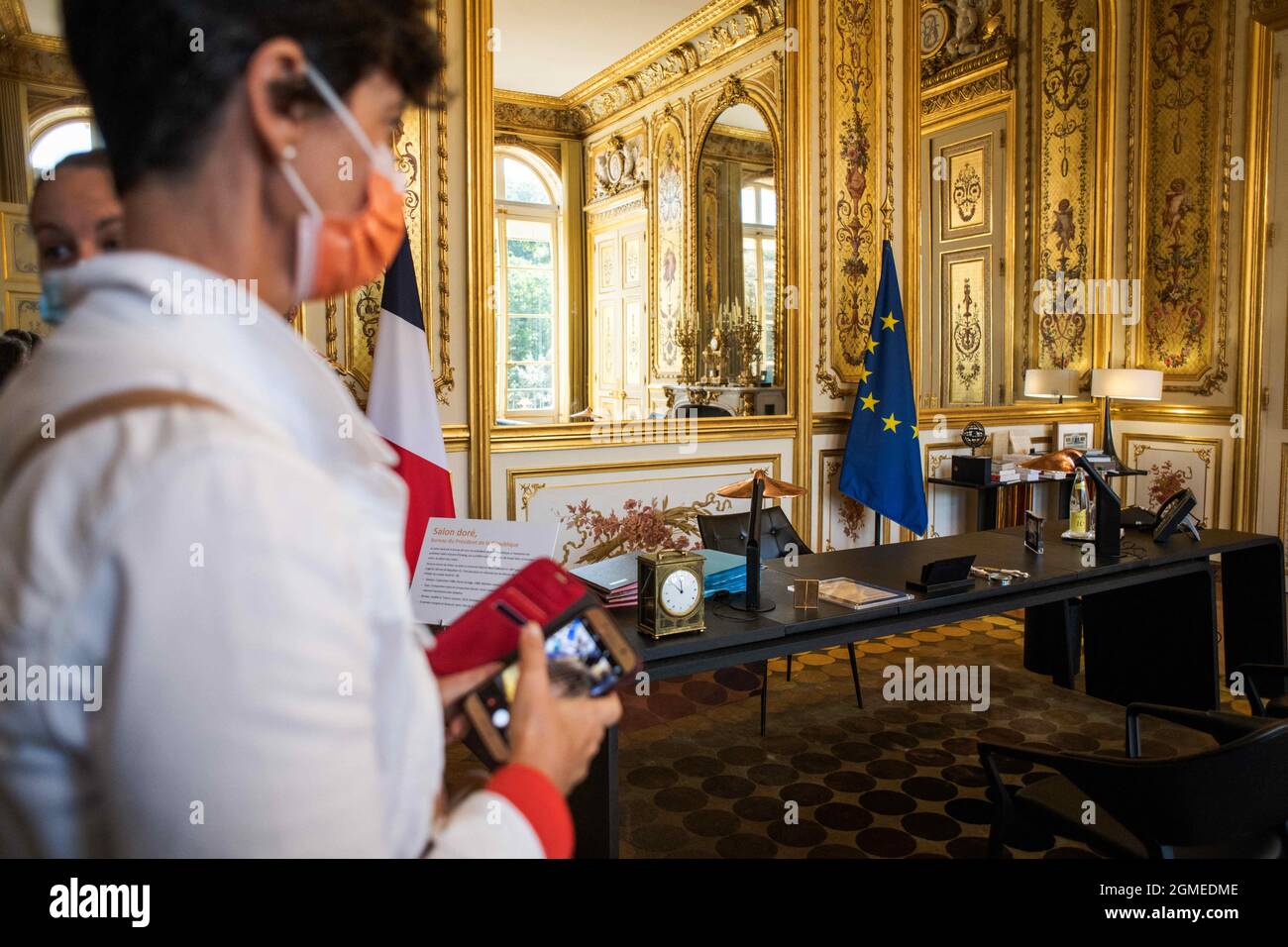 Salon dore hi-res stock photography and images - Alamy