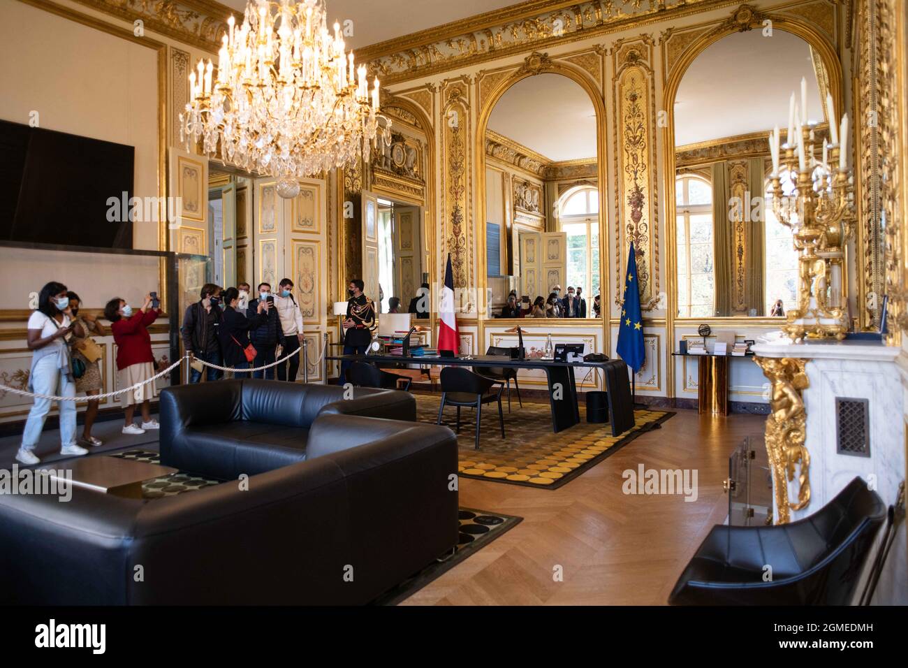 Salon dore hi-res stock photography and images - Alamy