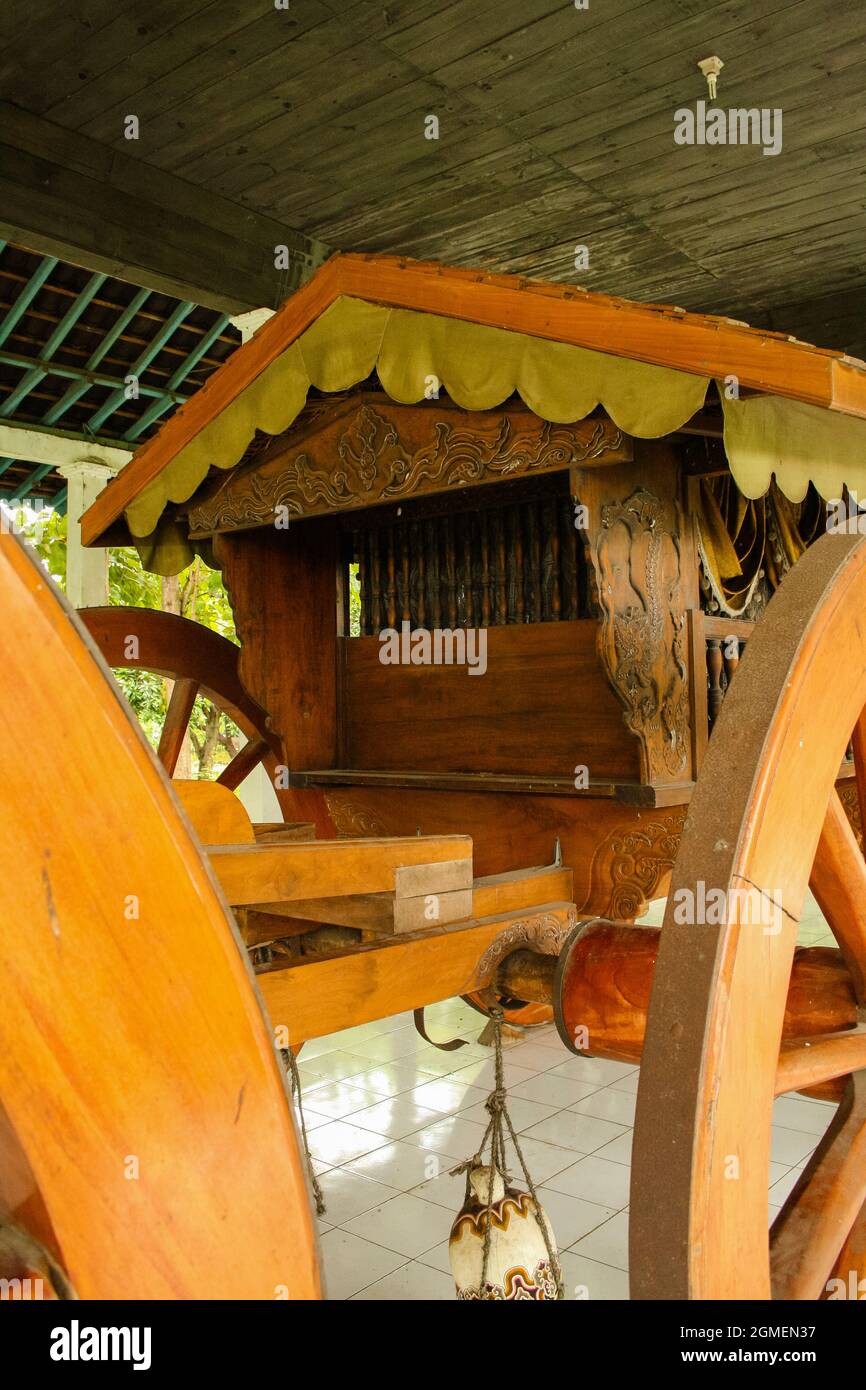 Pekalangan big cart hi-res stock photography and images - Alamy