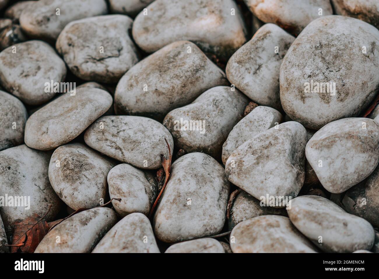 Pebble and sand mixed beach hi-res stock photography and images - Alamy