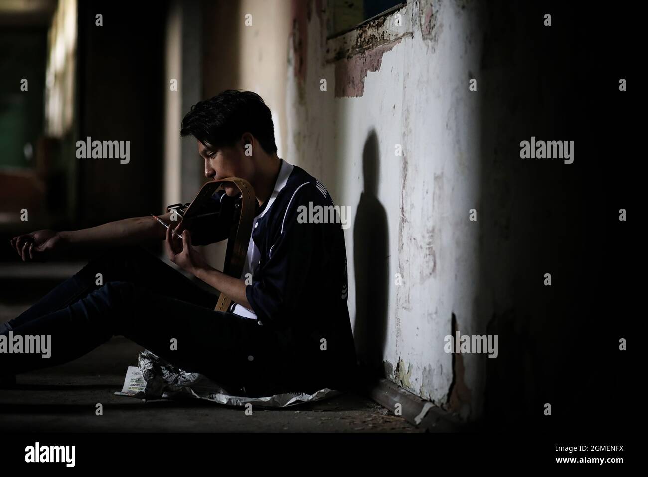 Drug abuse concept overdose asian hi-res stock photography and images ...
