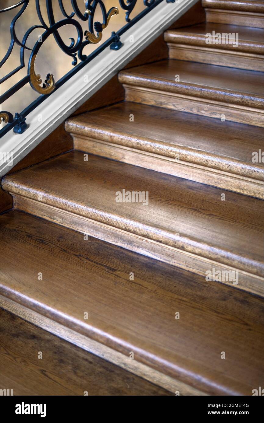 Inside a castle hi-res stock photography and images - Alamy