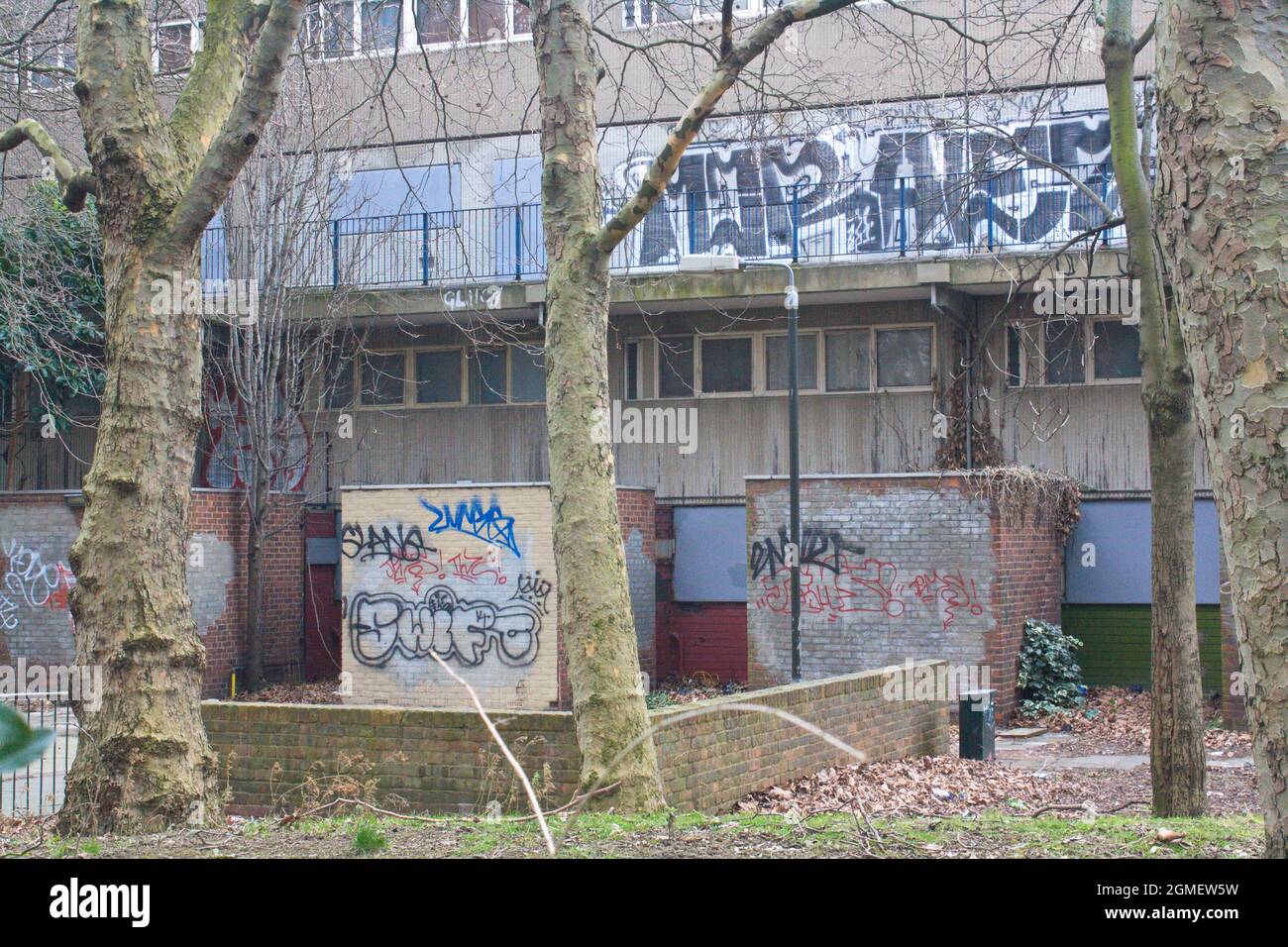 Land purchase hi-res stock photography and images - Alamy