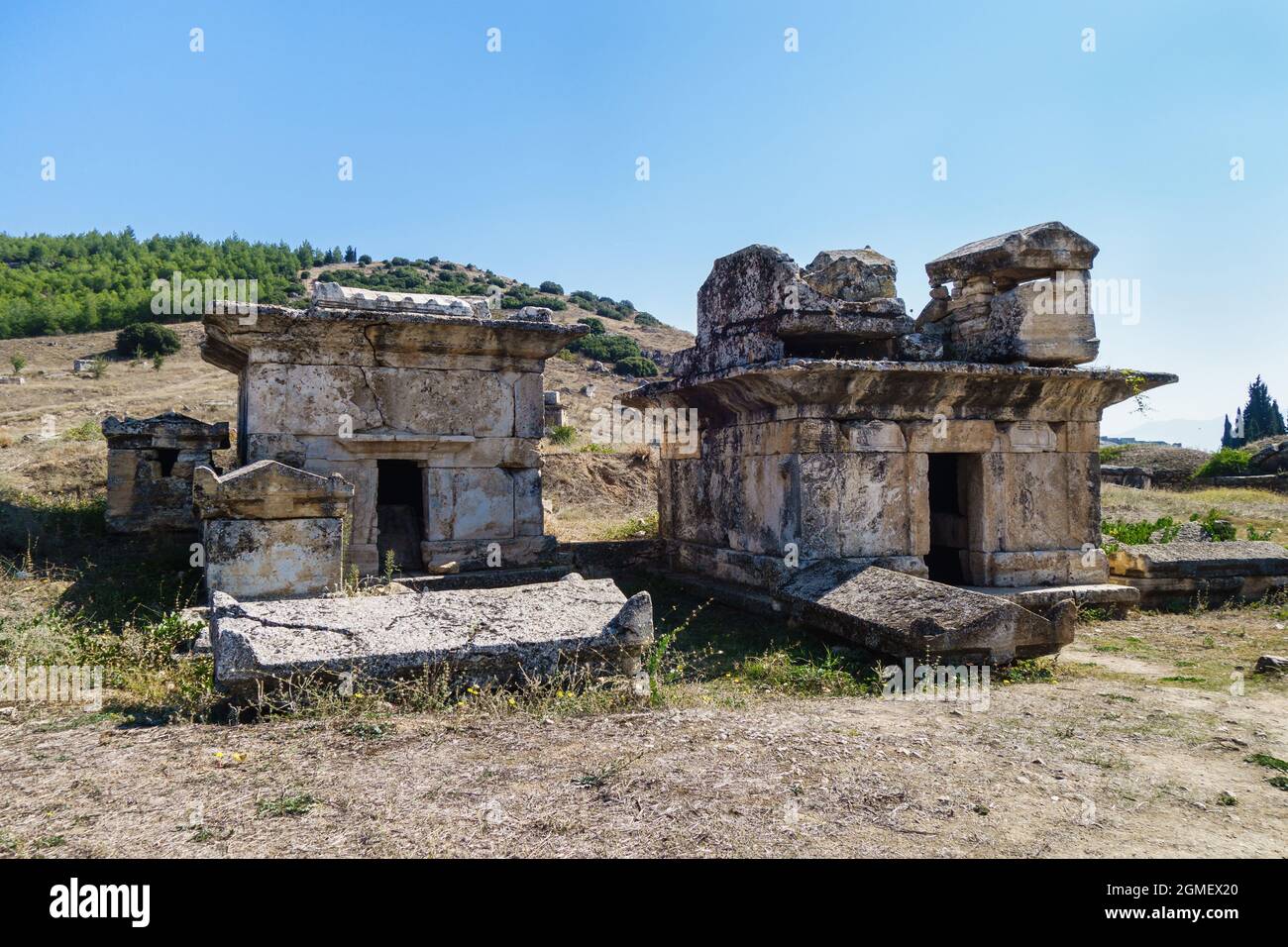 Open Coffin Empty High Resolution Stock Photography and Images - Alamy