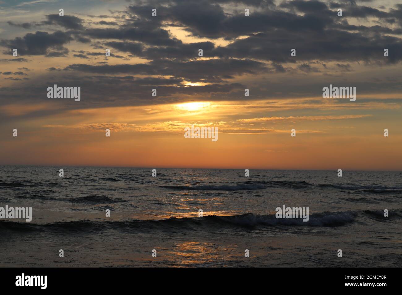Sunset vibe hi-res stock photography and images - Alamy