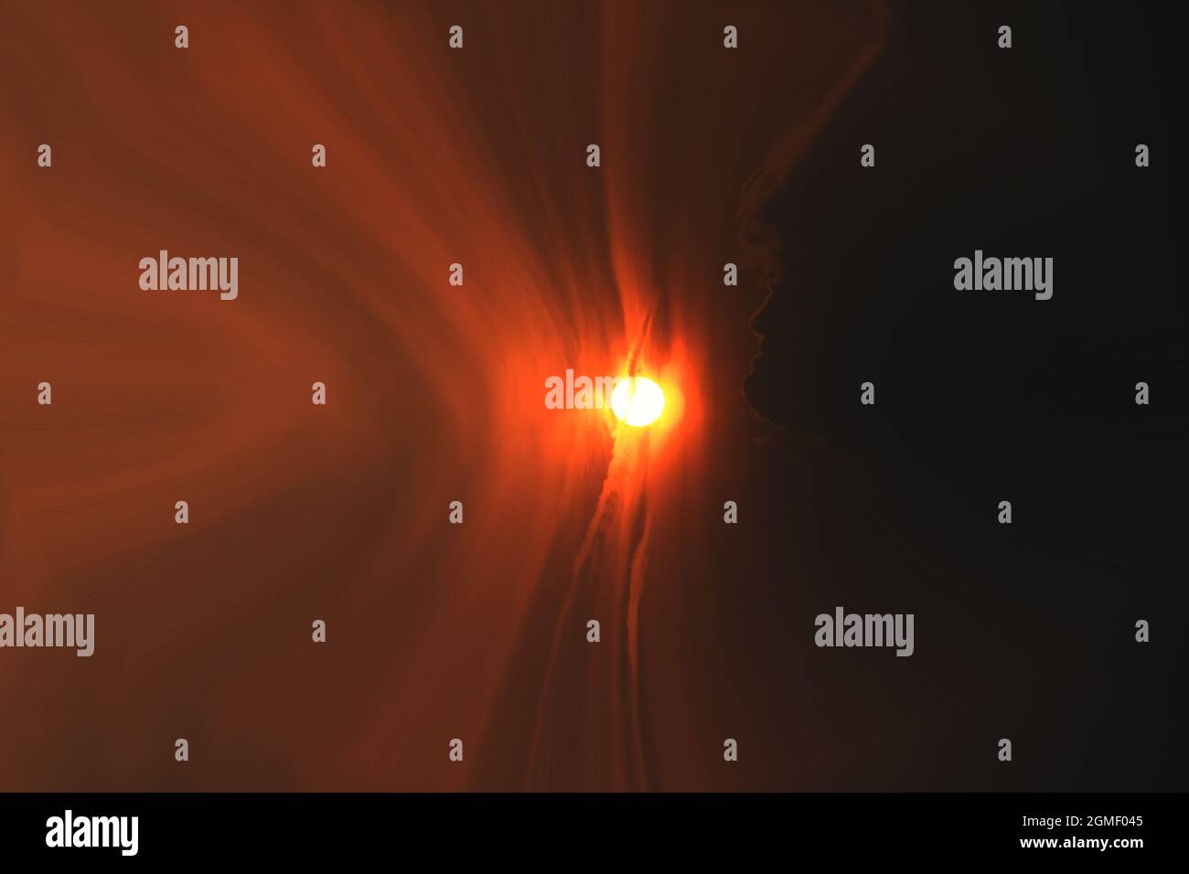 SOLAR FLARE: A dramatic sunset sets the New Jersey skies in Woodbridge ...