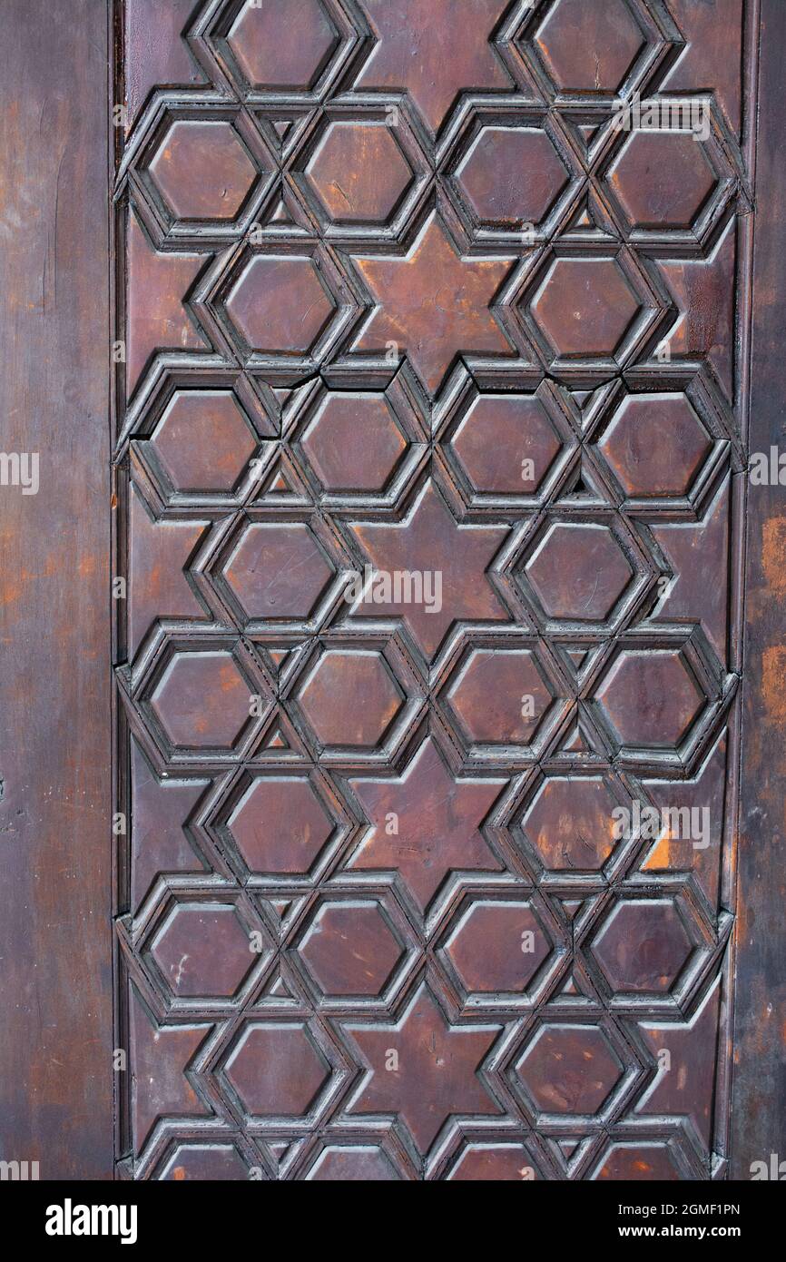 Door geometric hi-res stock photography and images - Alamy