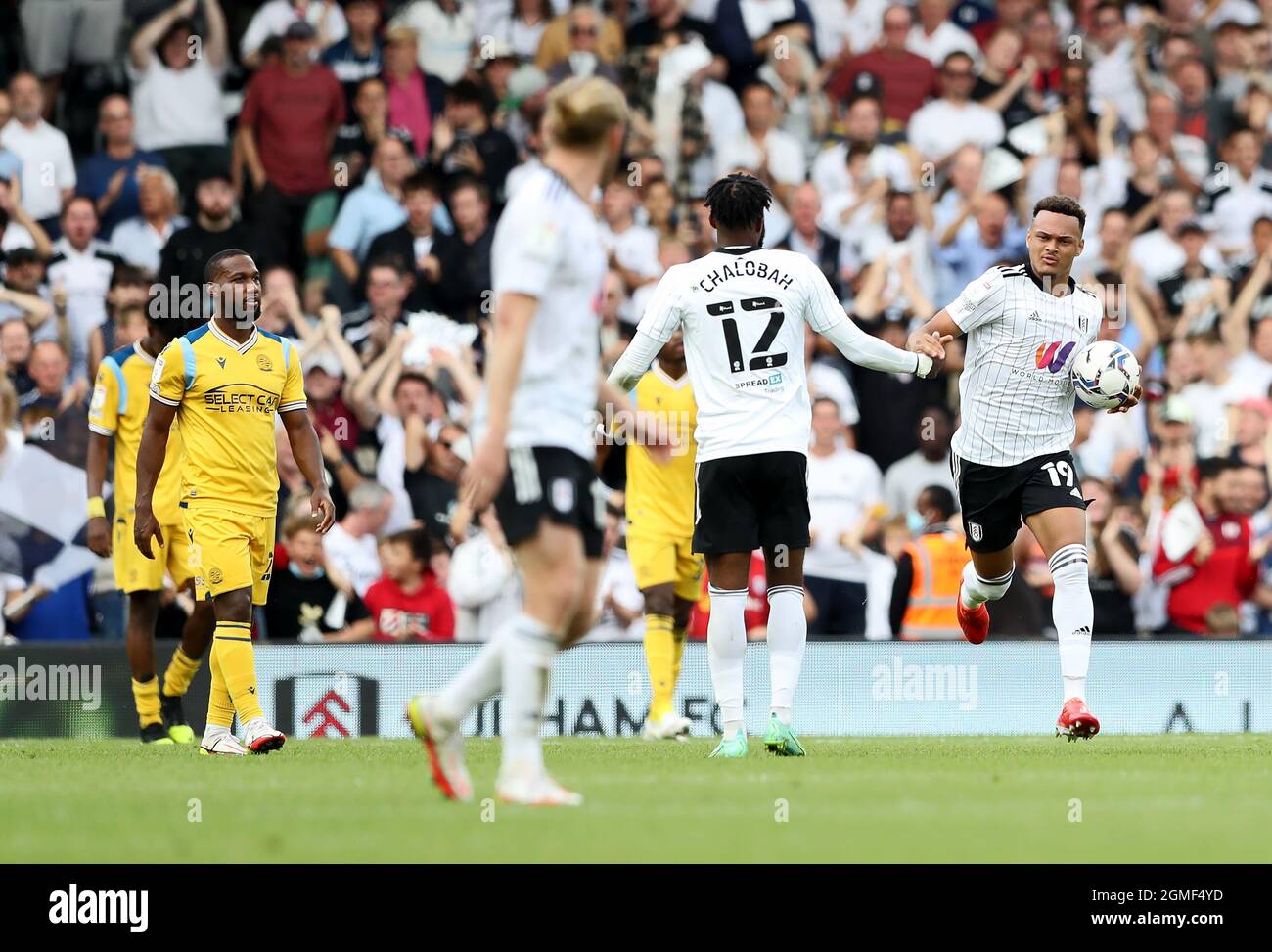 Rodrigo muniz carvalho fulham hi-res stock photography and images - Alamy