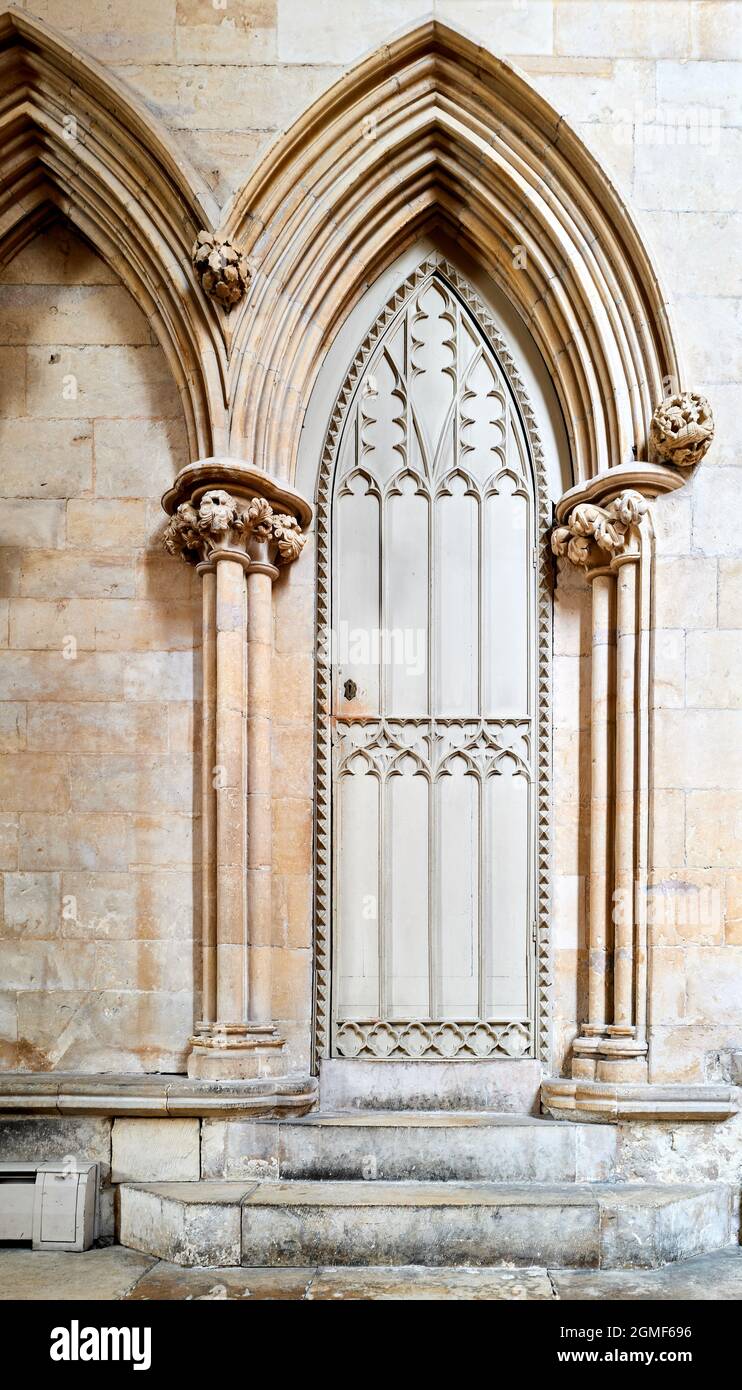 Medieval door design hi-res stock photography and images - Alamy