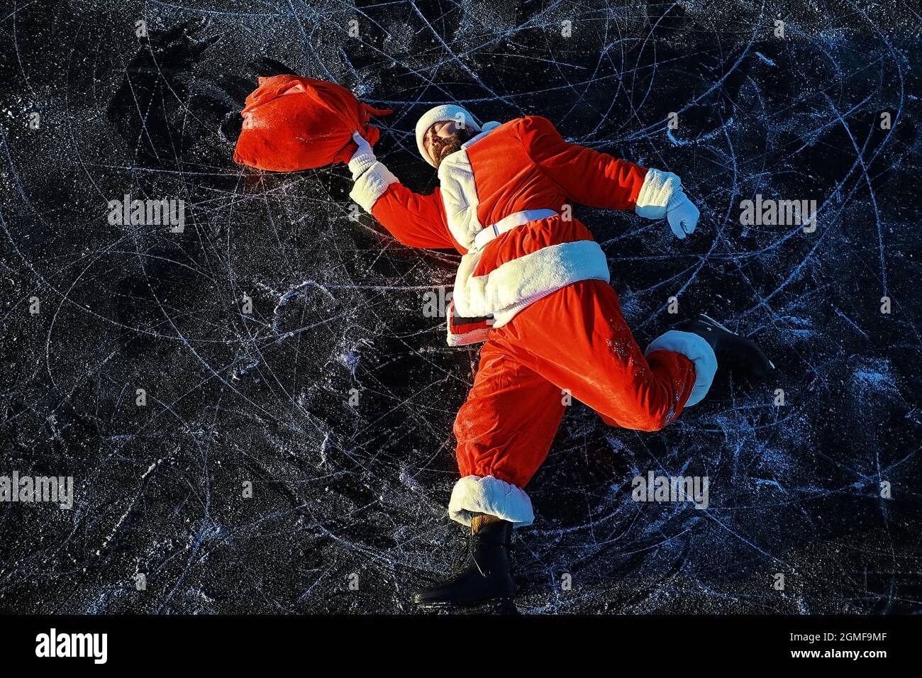 Santa Claus hurries to meet the New Year with gifts and Christmas tree ...