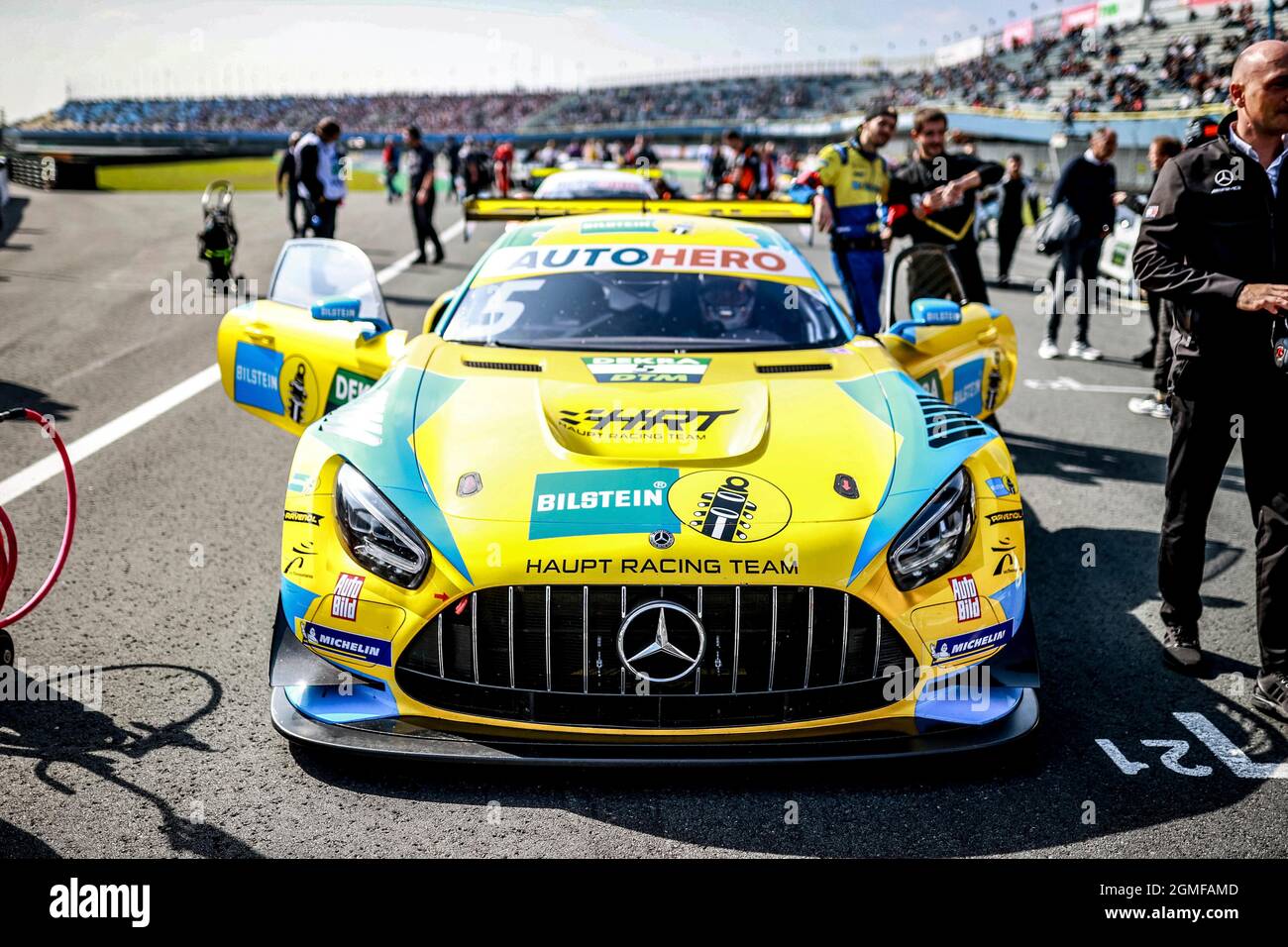 Assen: DTM TT Circuit Assen 2021, (Photo by Hoch Zwei) 5 Vincent Abril ...