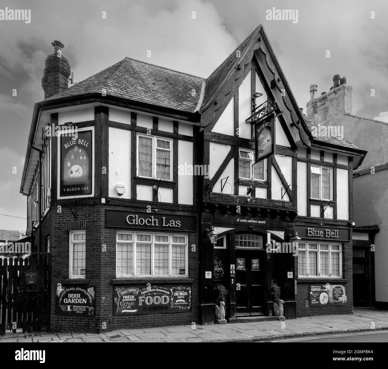 Welsh inns Black and White Stock Photos & Images - Alamy