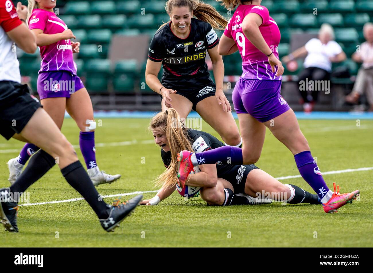 Zoe harrison rugby player hi-res stock photography and images - Alamy