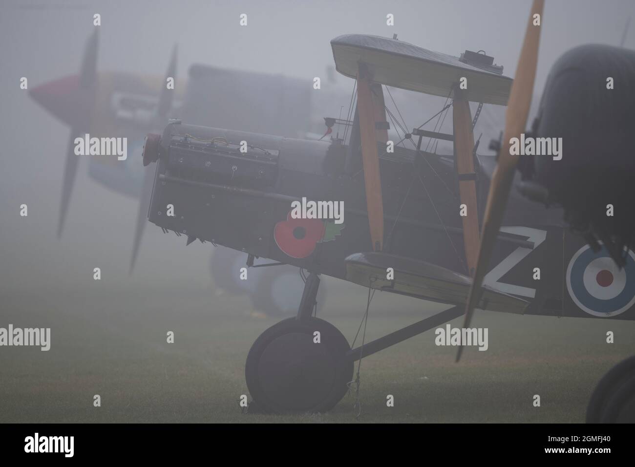 Spitfire pilots factory hi-res stock photography and images - Alamy