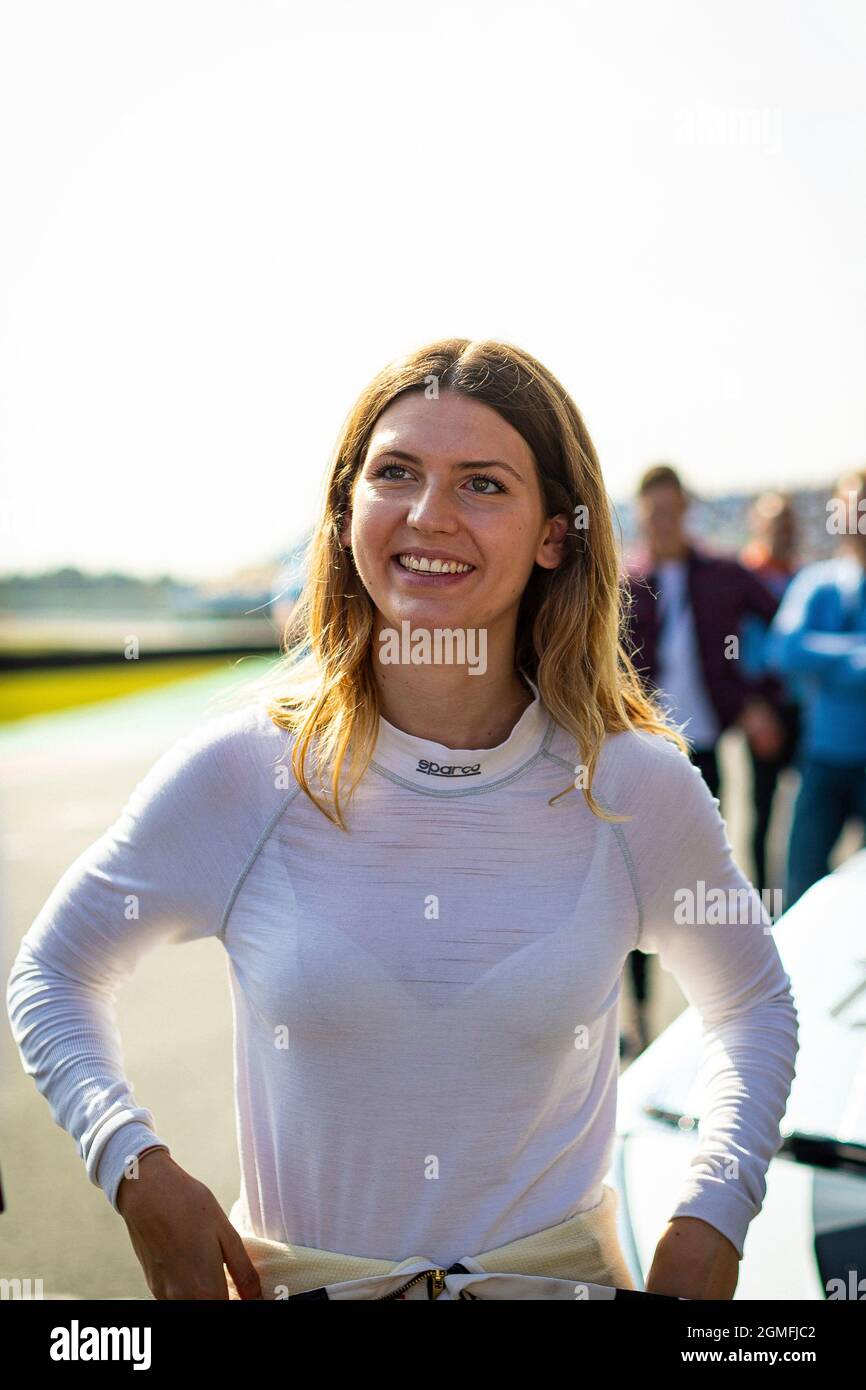 26 Esmee Hawkey (GB), Lamborghini Huracan GT3 EVO, T3 Motorsport Stock ...