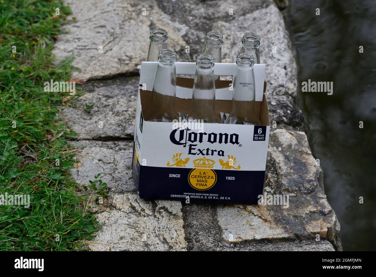 Empty corona hi-res stock photography and images - Alamy
