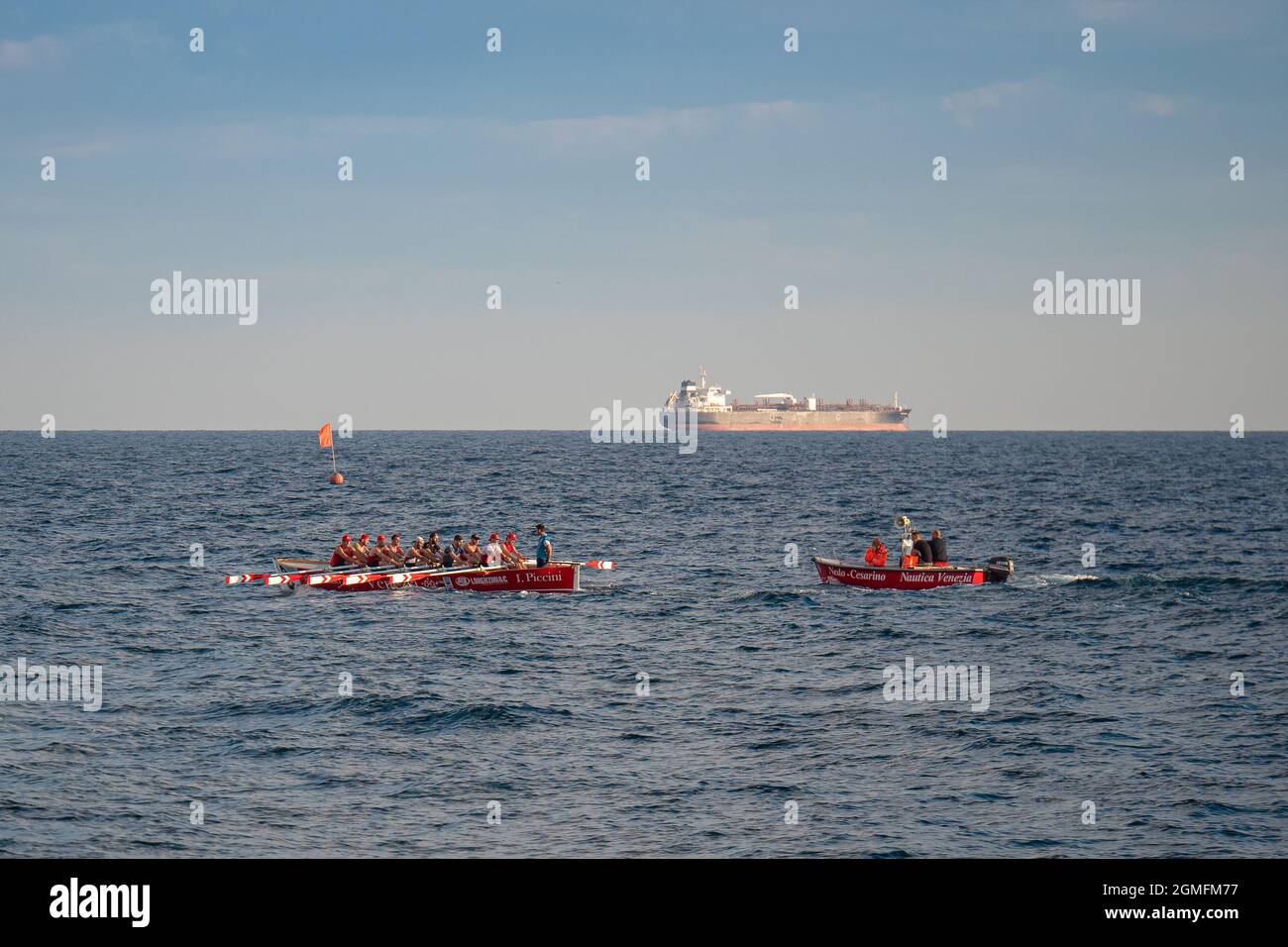 Ten oars hi-res stock photography and images - Alamy