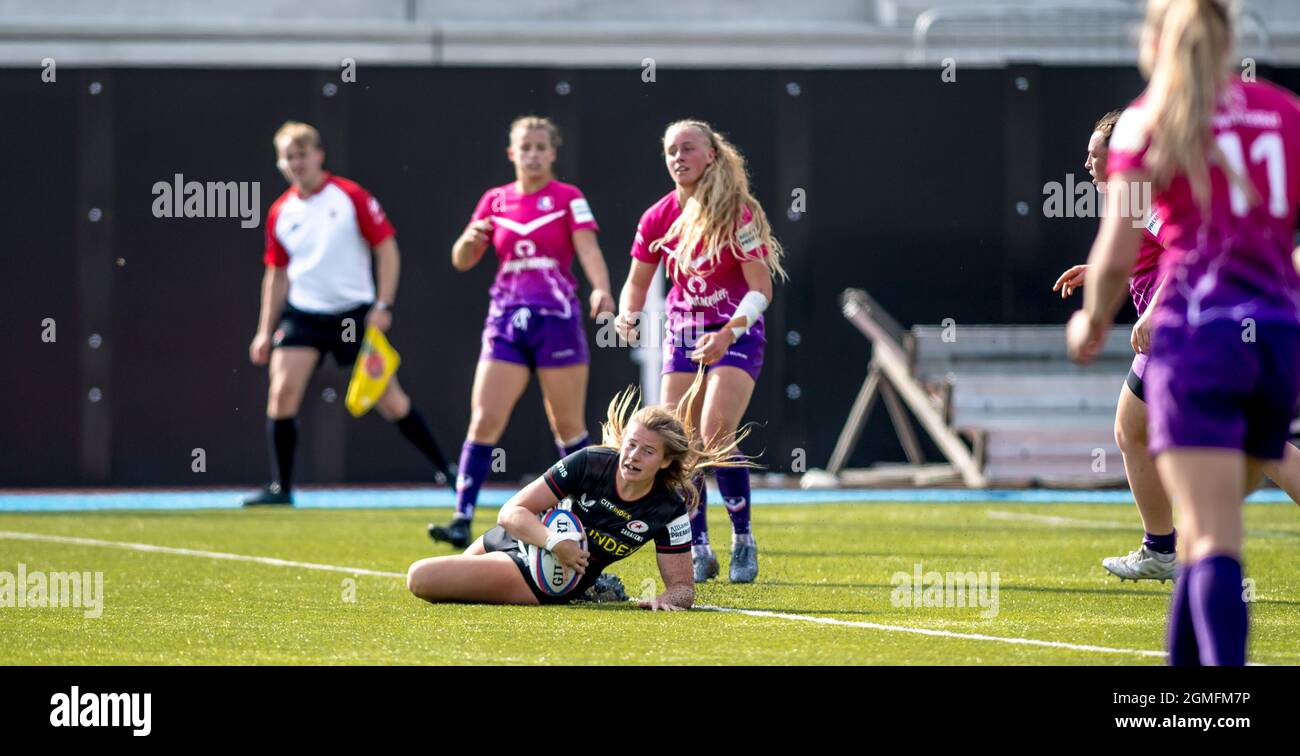 Zoe harrison rugby player hi-res stock photography and images - Alamy