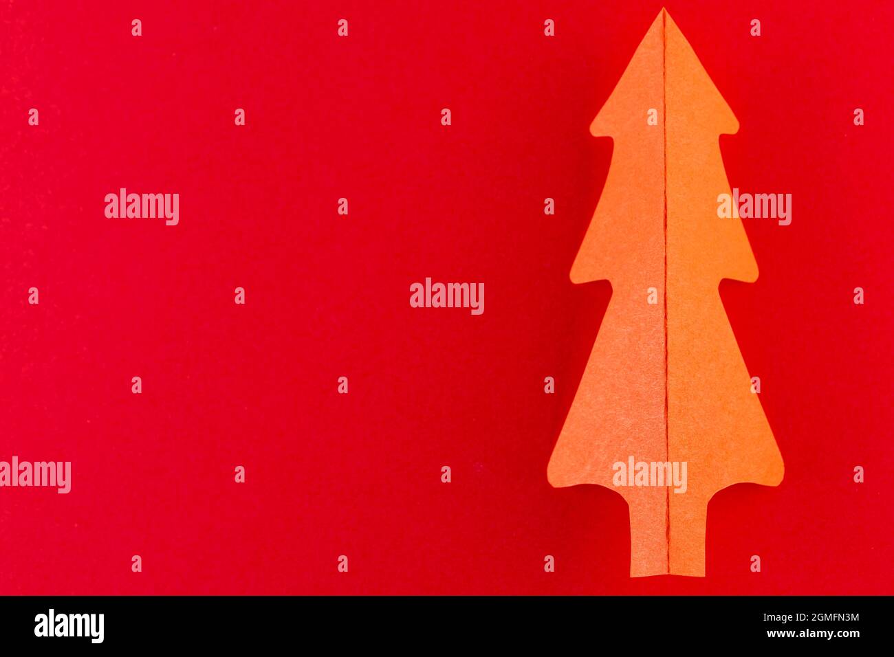 Creative paper christmas tree hi-res stock photography and images - Alamy