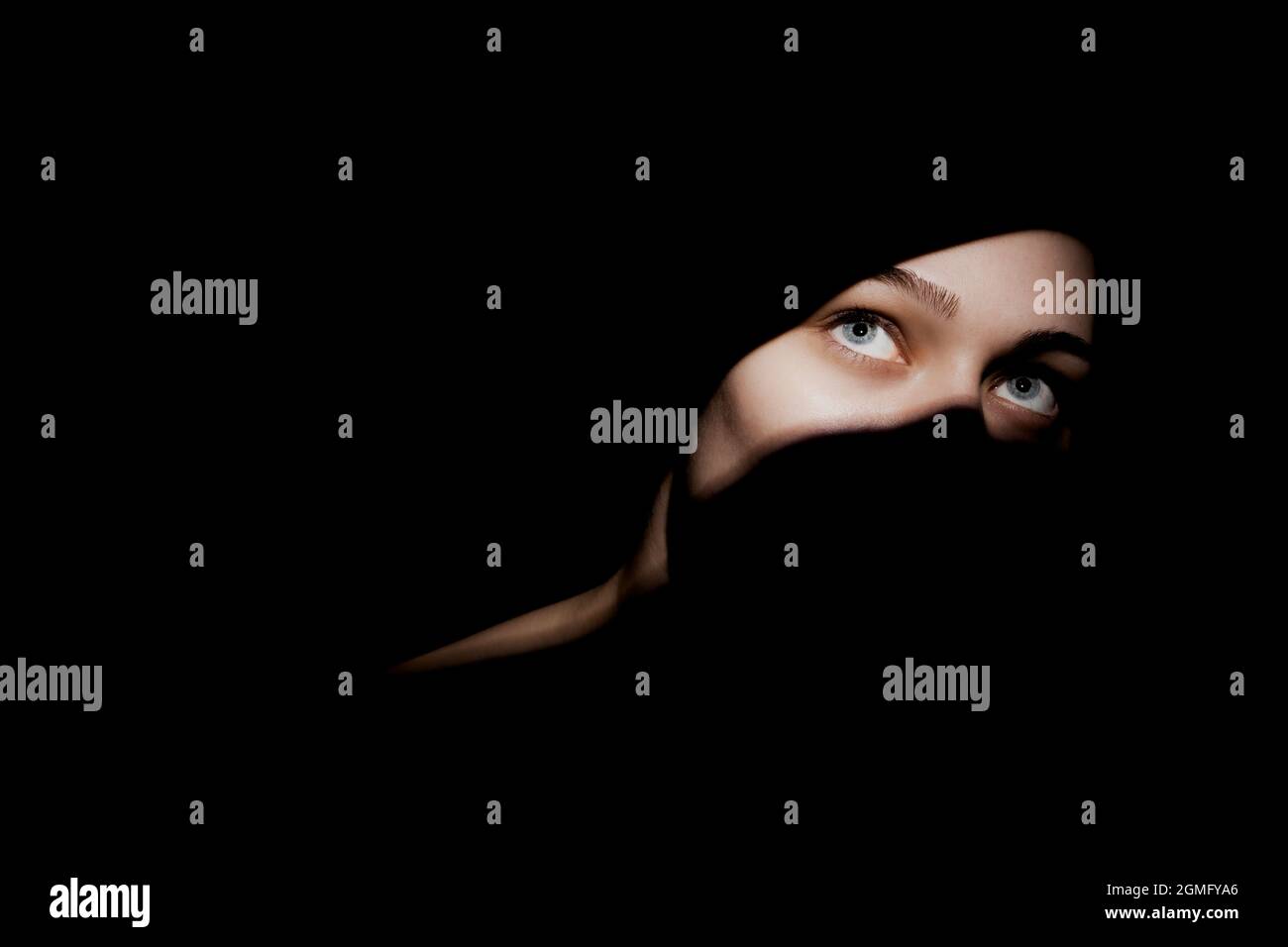 Head shot woman silhouette hi-res stock photography and images - Alamy