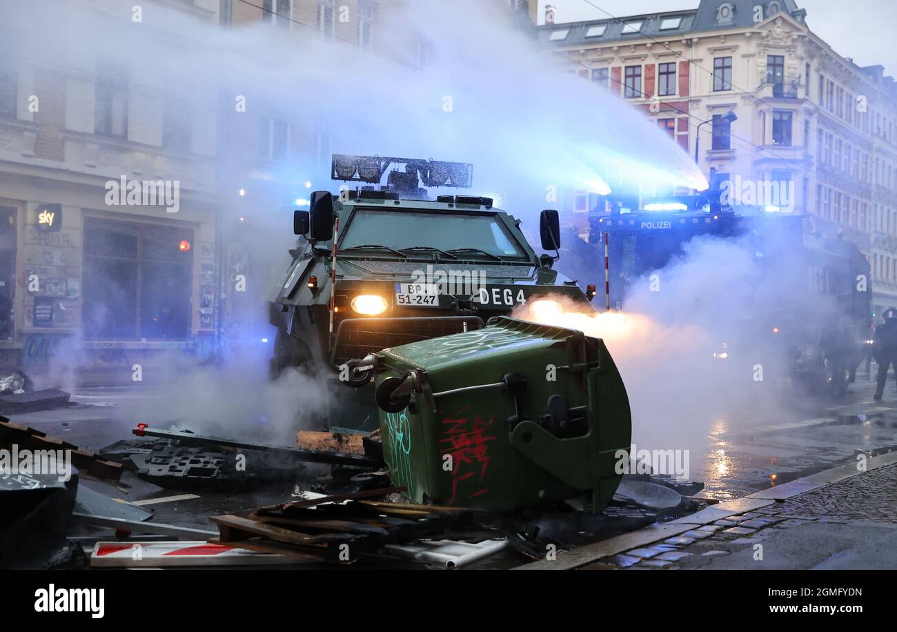 Riot water tank hi-res stock photography and images - Alamy