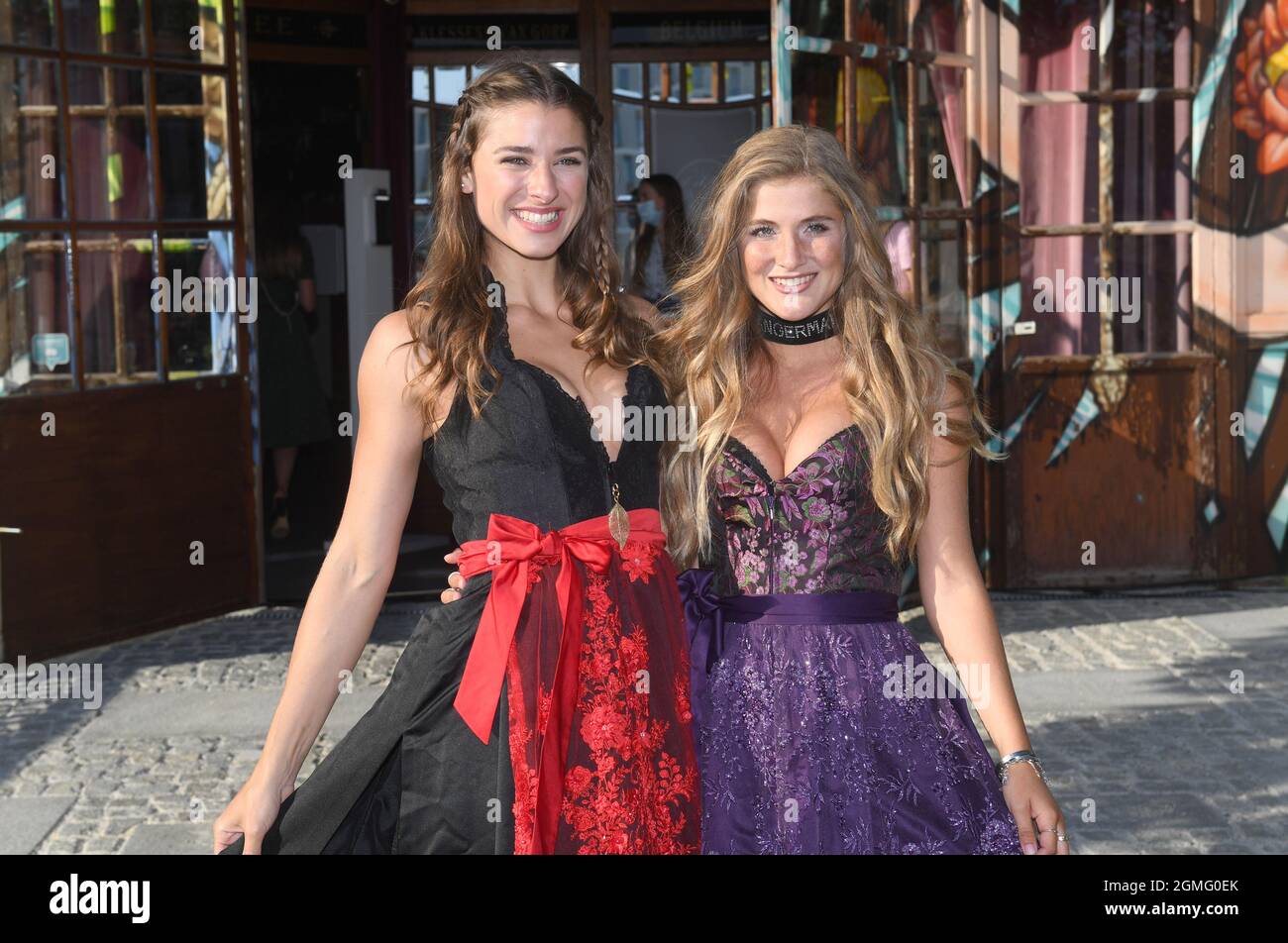 Vanessa teske hi-res stock photography and images - Alamy