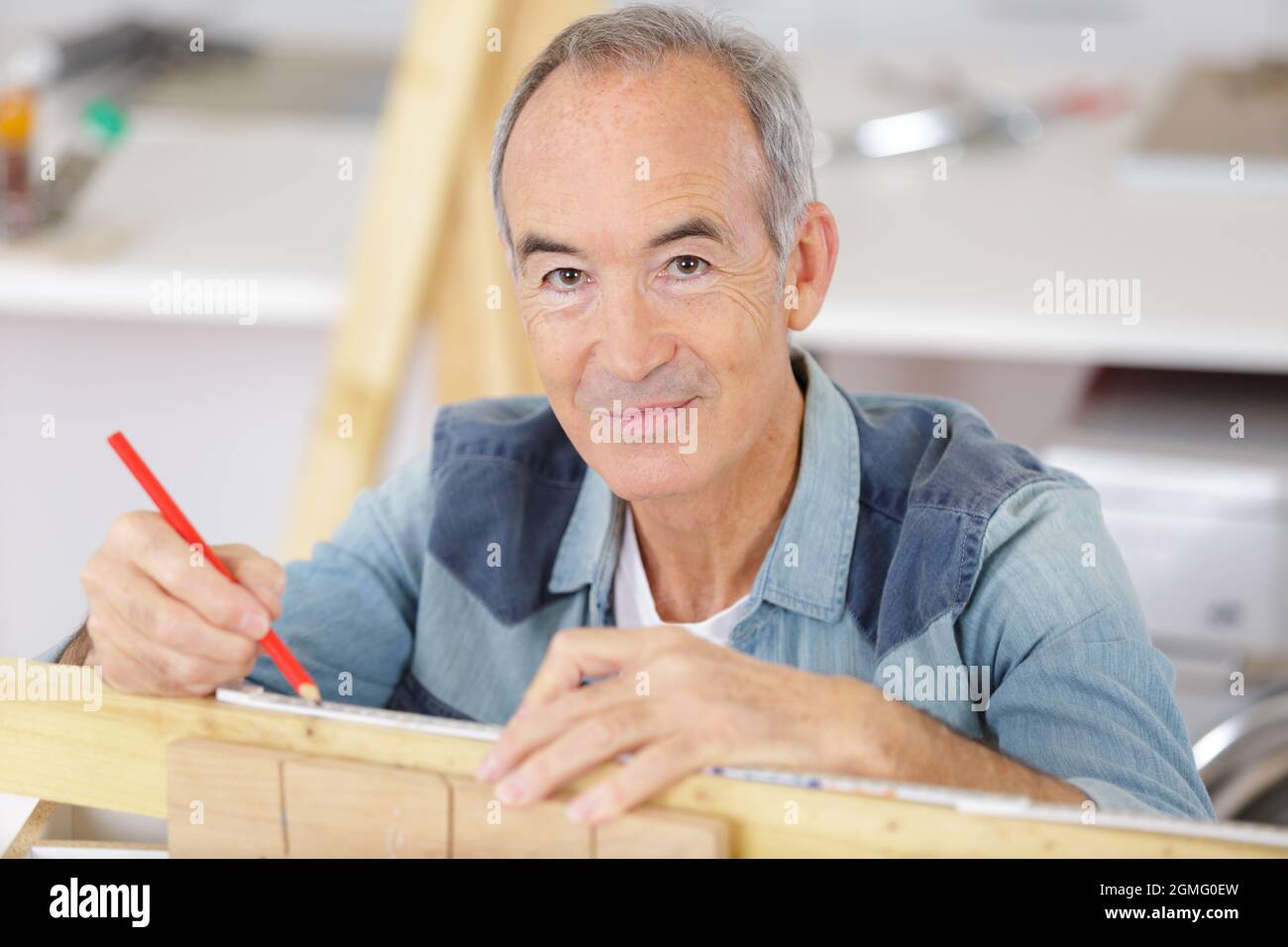 One meter wood hi-res stock photography and images - Alamy