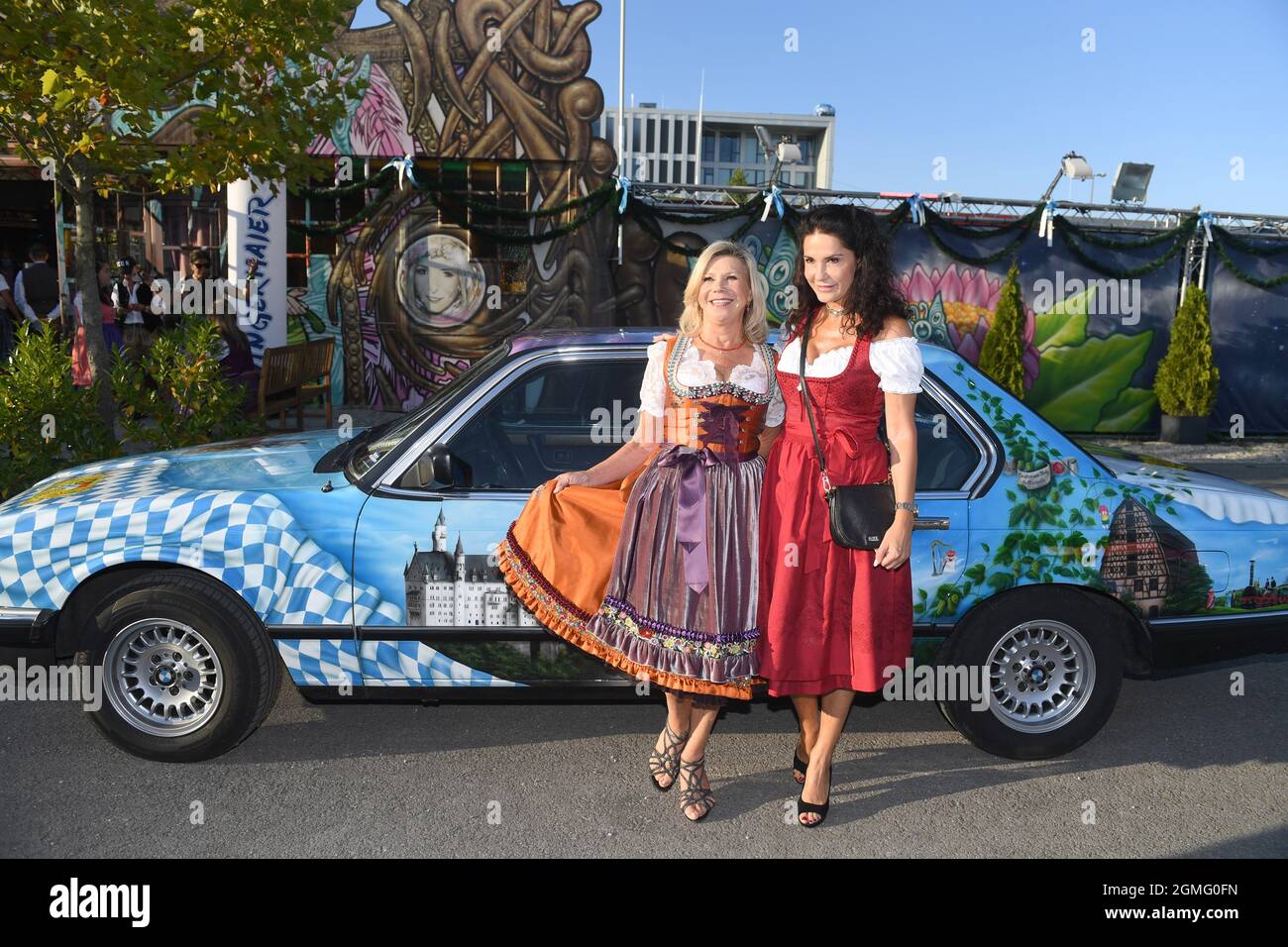 The singer pink munich hi-res stock photography and images - Alamy