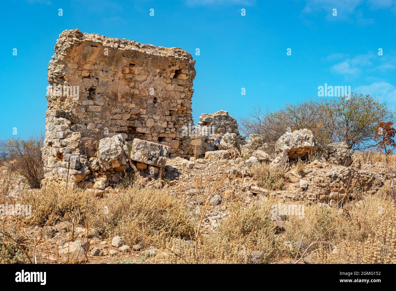 Remains of an ancient building hi-res stock photography and images - Alamy