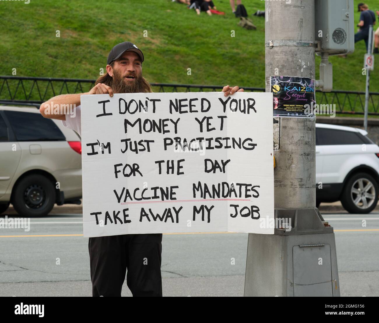 Mandatory signs hi-res stock photography and images - Alamy