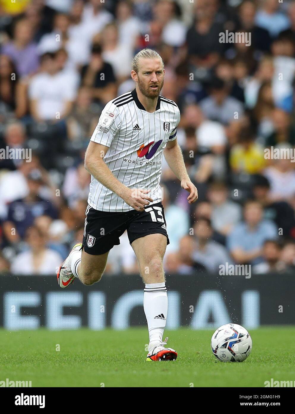 Tim ream fulham hi-res stock photography and images - Alamy