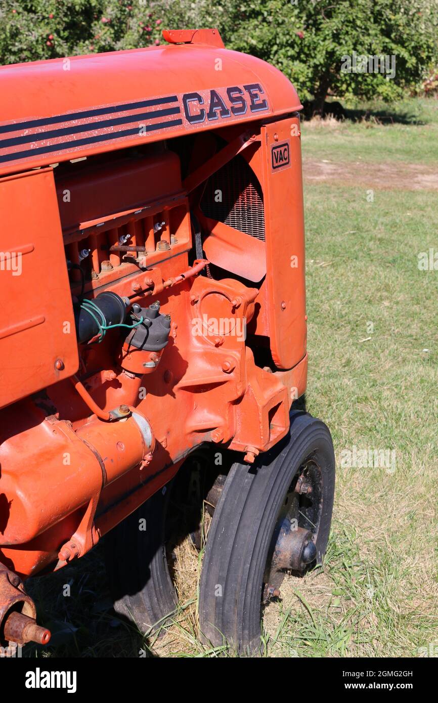 Old case tractor hi-res stock photography and images - Alamy