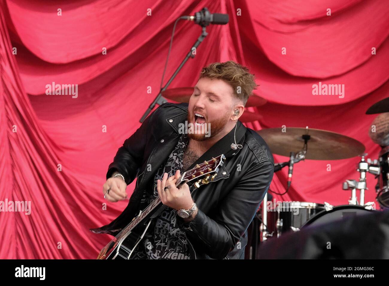 News xfactor hi-res stock photography and images - Alamy