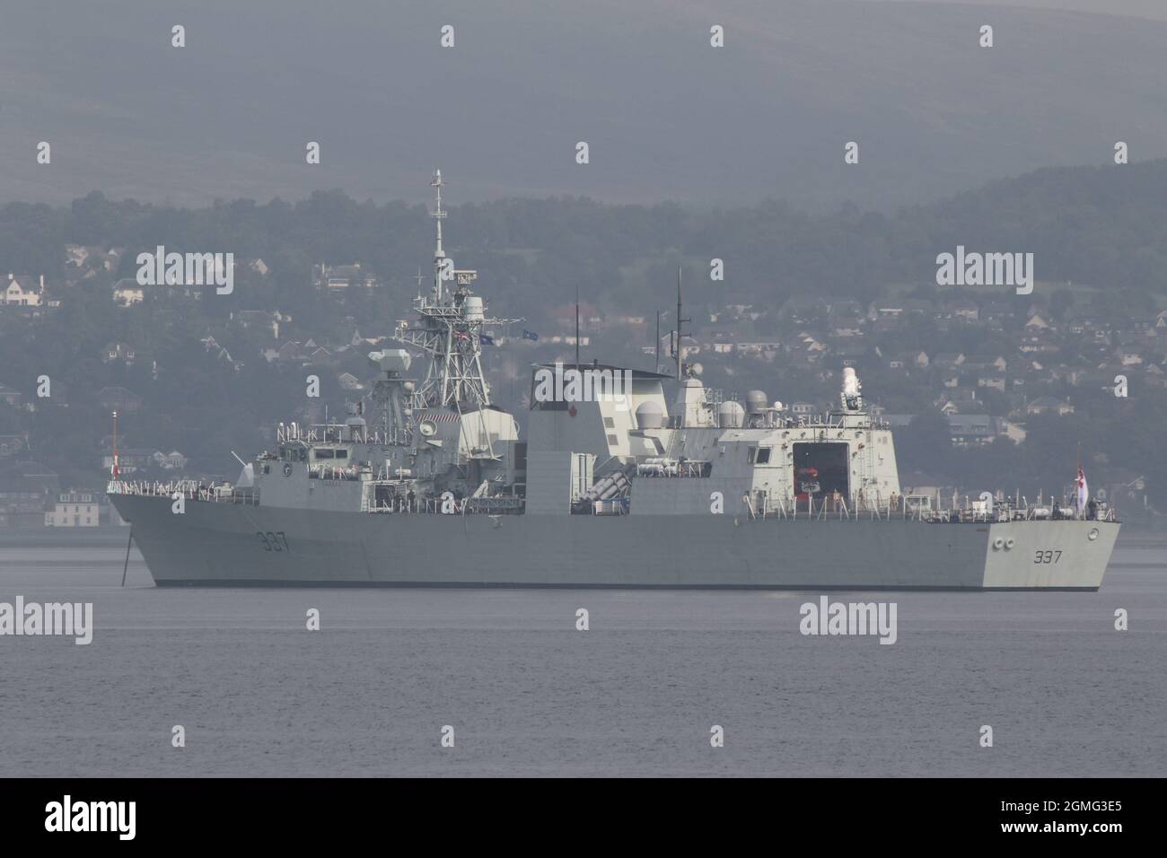 HMCS Fredericton (FFH-337), a Halifax-class (or City-class) frigate of ...
