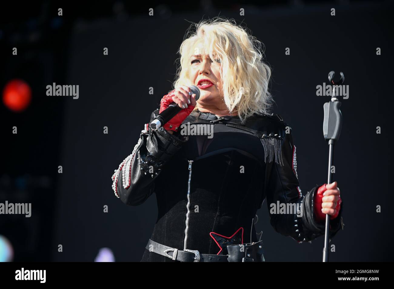 Kim wilde singer 80s hi-res stock photography and images - Alamy