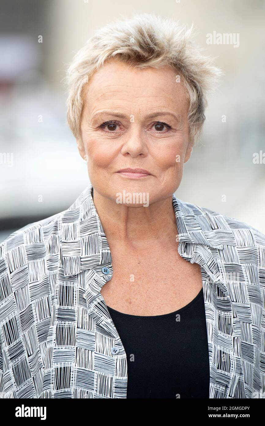 Muriel Robin attends Mon Ange photocall during the 23rd TV Fiction ...