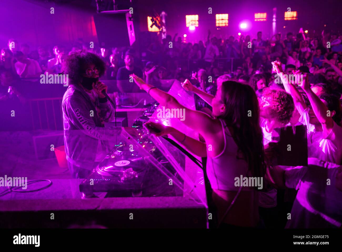 United Kingdom Event Stage Live Gig Concert Crowd High Resolution Stock ...