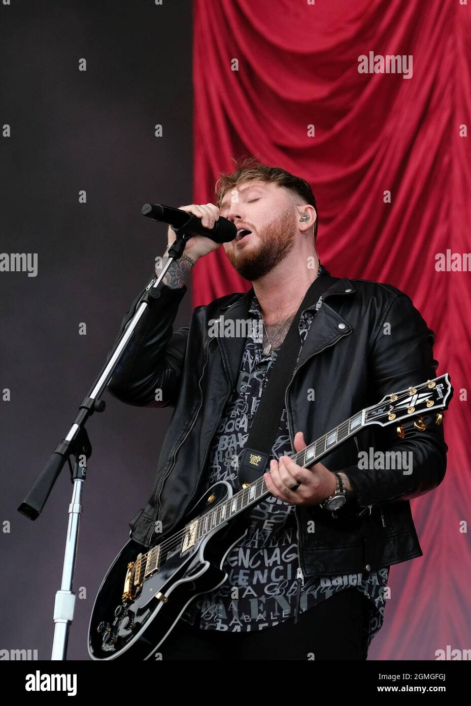 Sam fender musician hi-res stock photography and images - Alamy
