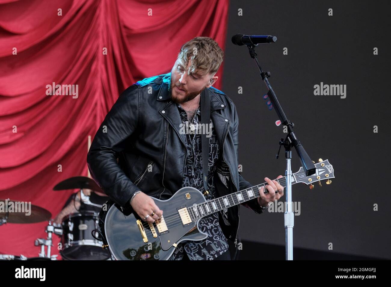 Musicial stage hi-res stock photography and images - Alamy