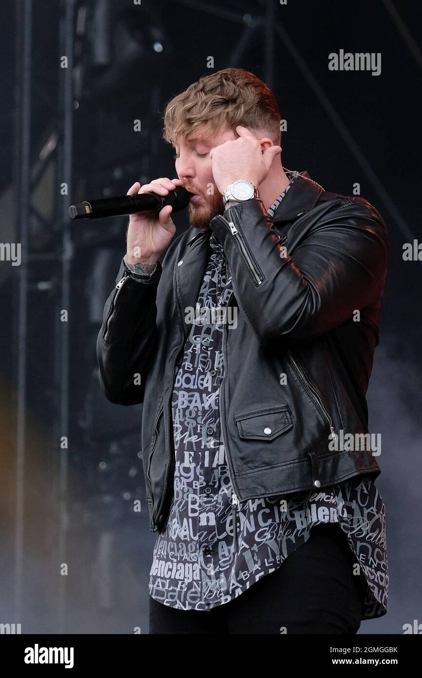 Musicial Stage High Resolution Stock Photography and Images - Alamy