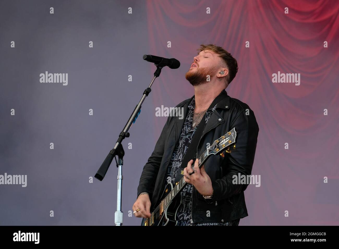 Sam fender singer hi-res stock photography and images - Alamy