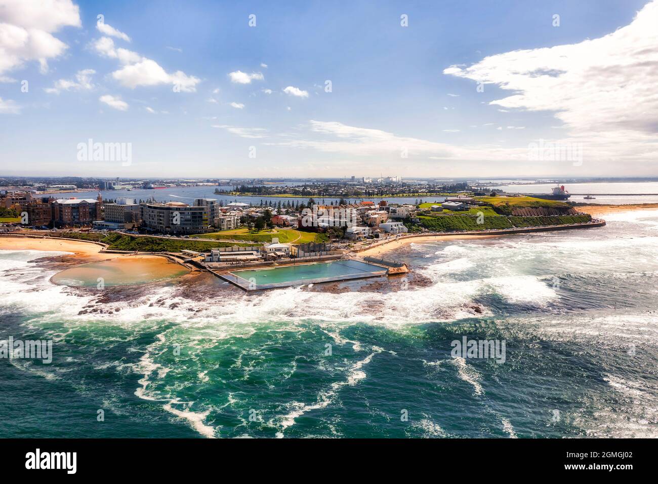Newcastle city beaches hi-res stock photography and images - Alamy